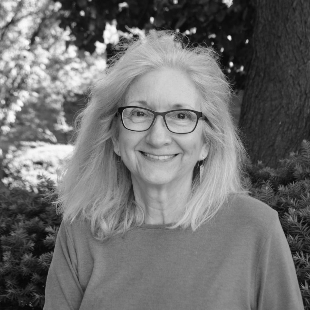 Denise Romecki – Glass Growers Gallery & Gifts